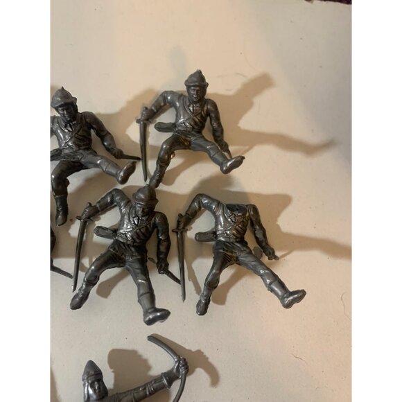 Toys | Lot Of 5 Medieval Army Men Collection Bundle Silver Gray Plastic ...